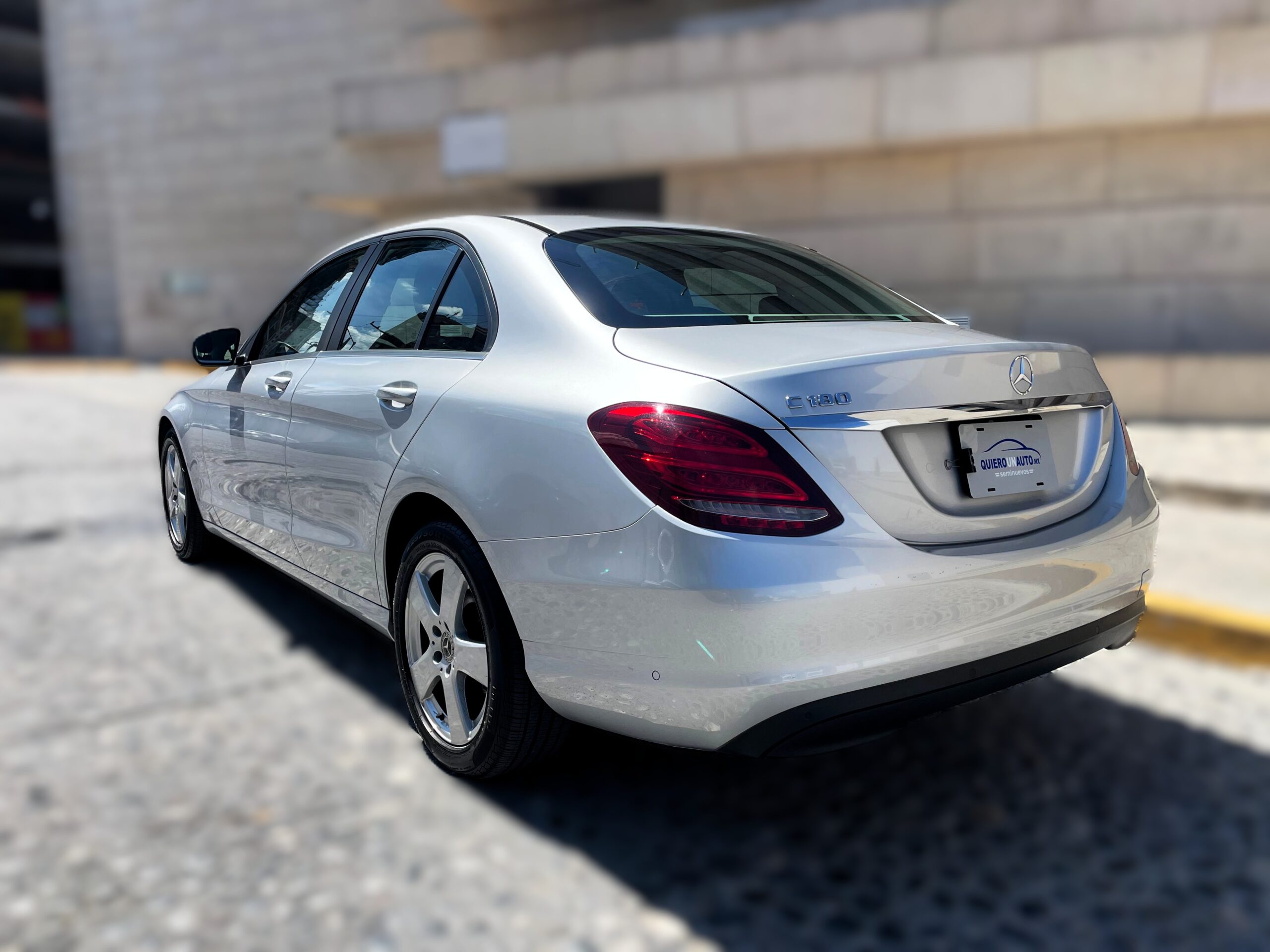 MERCEDES BENZ C-180 2018 - Quiero un Auto